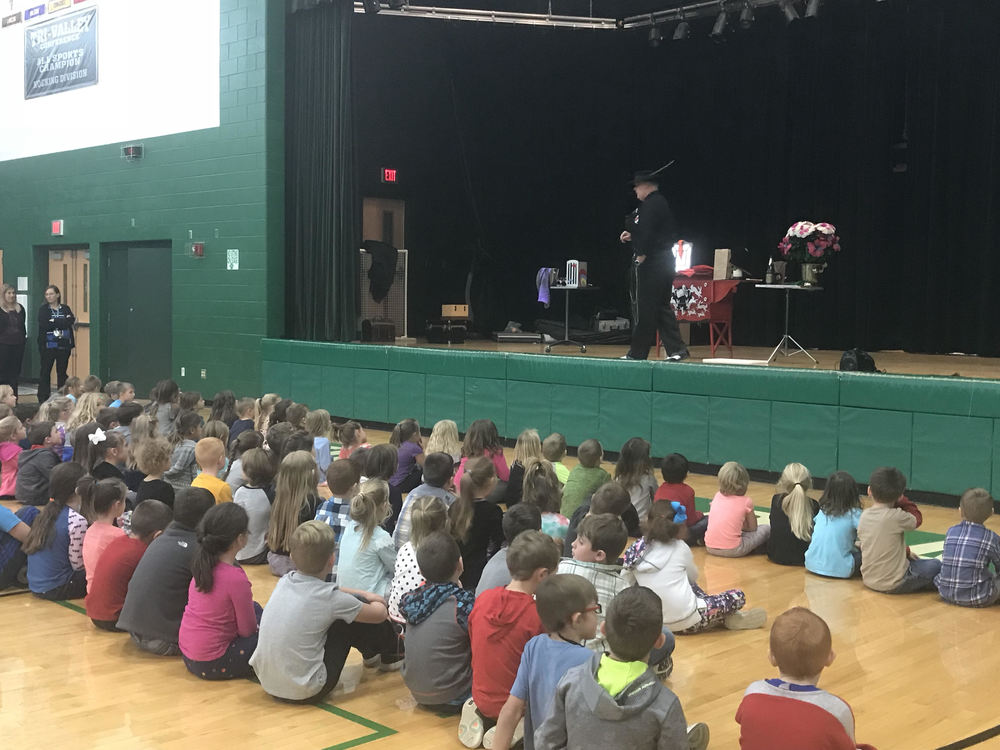 Magician Steve Dixon and his Anti-Drug Magic Program come to Waterford ...